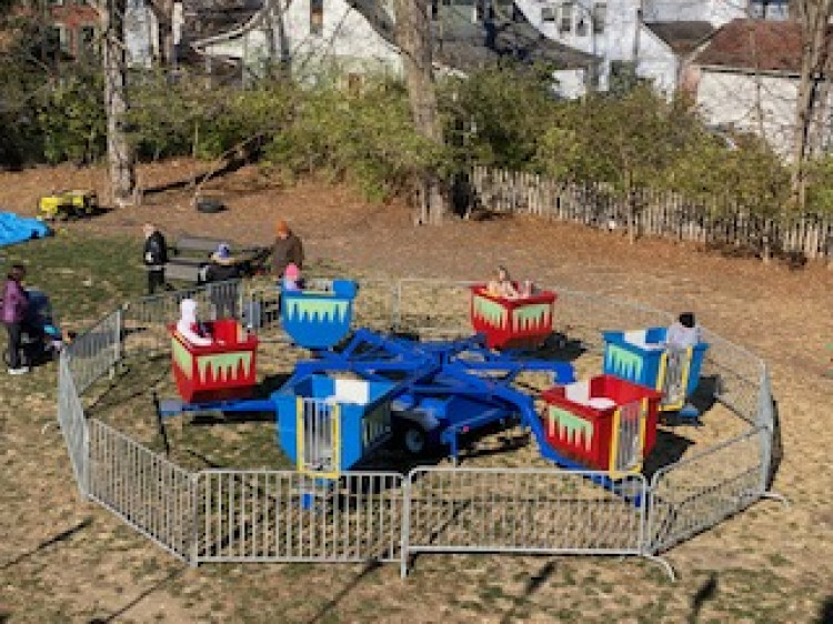 Tubs Of Fun Carnival Ride- A&S Party Rental Dayton Ohio
